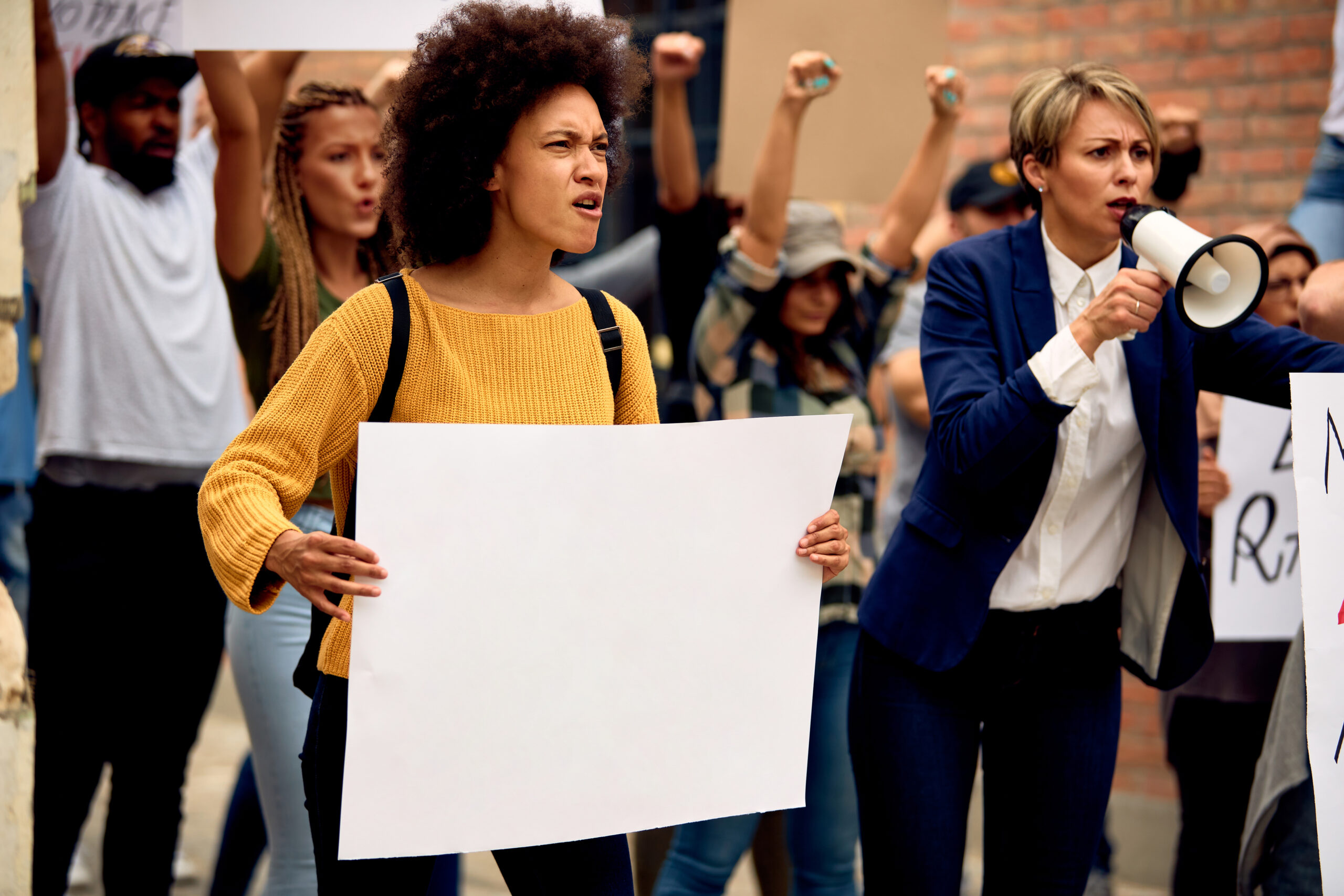 WHAT TO DO IF YOU’RE ARRESTED AT A PROTEST – Law Explained